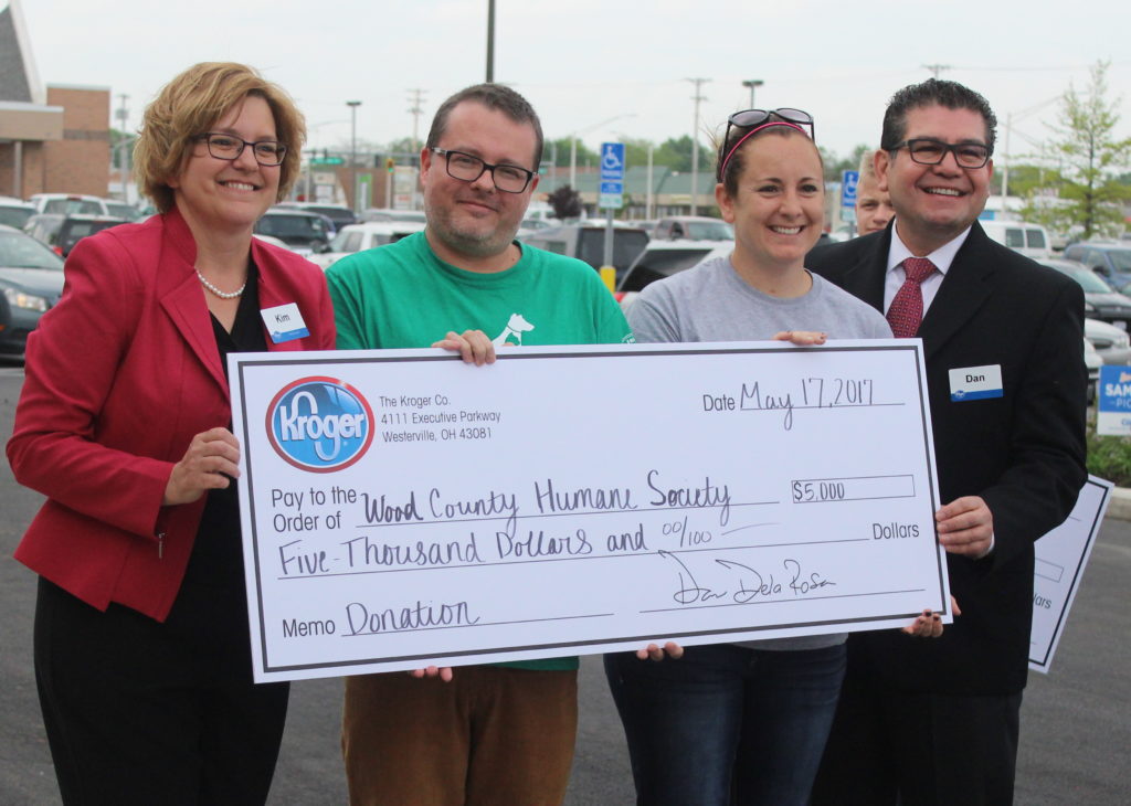Kroger makes donations at grand opening – BG Independent News
