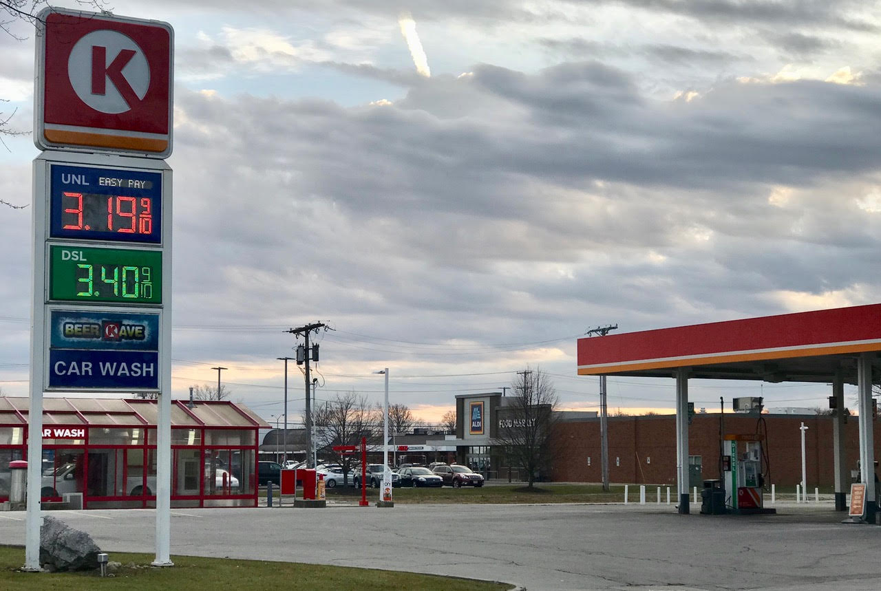 Economists: Cutting Ohio gas tax would be a mistake – BG Independent News