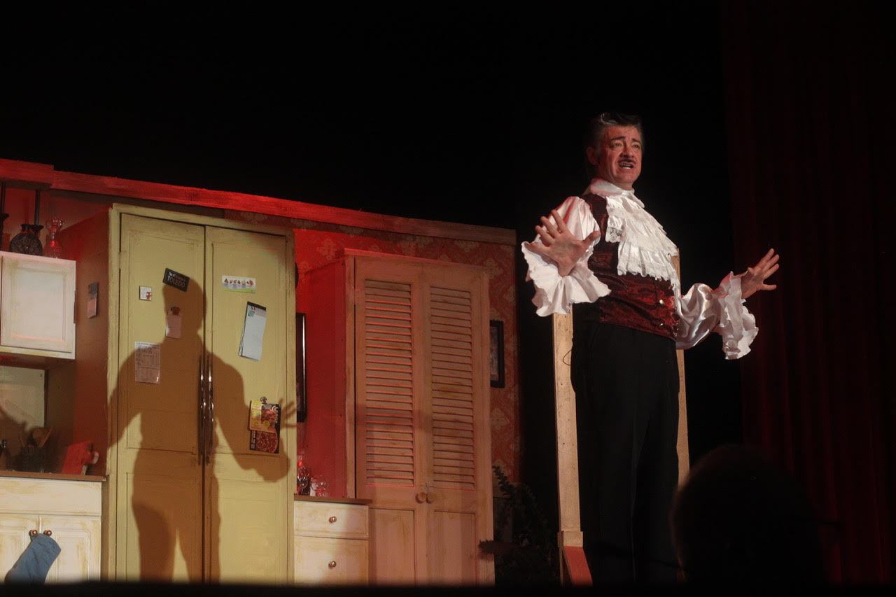 3B stages rousing ‘Drowsy Chaperone’ – BG Independent News