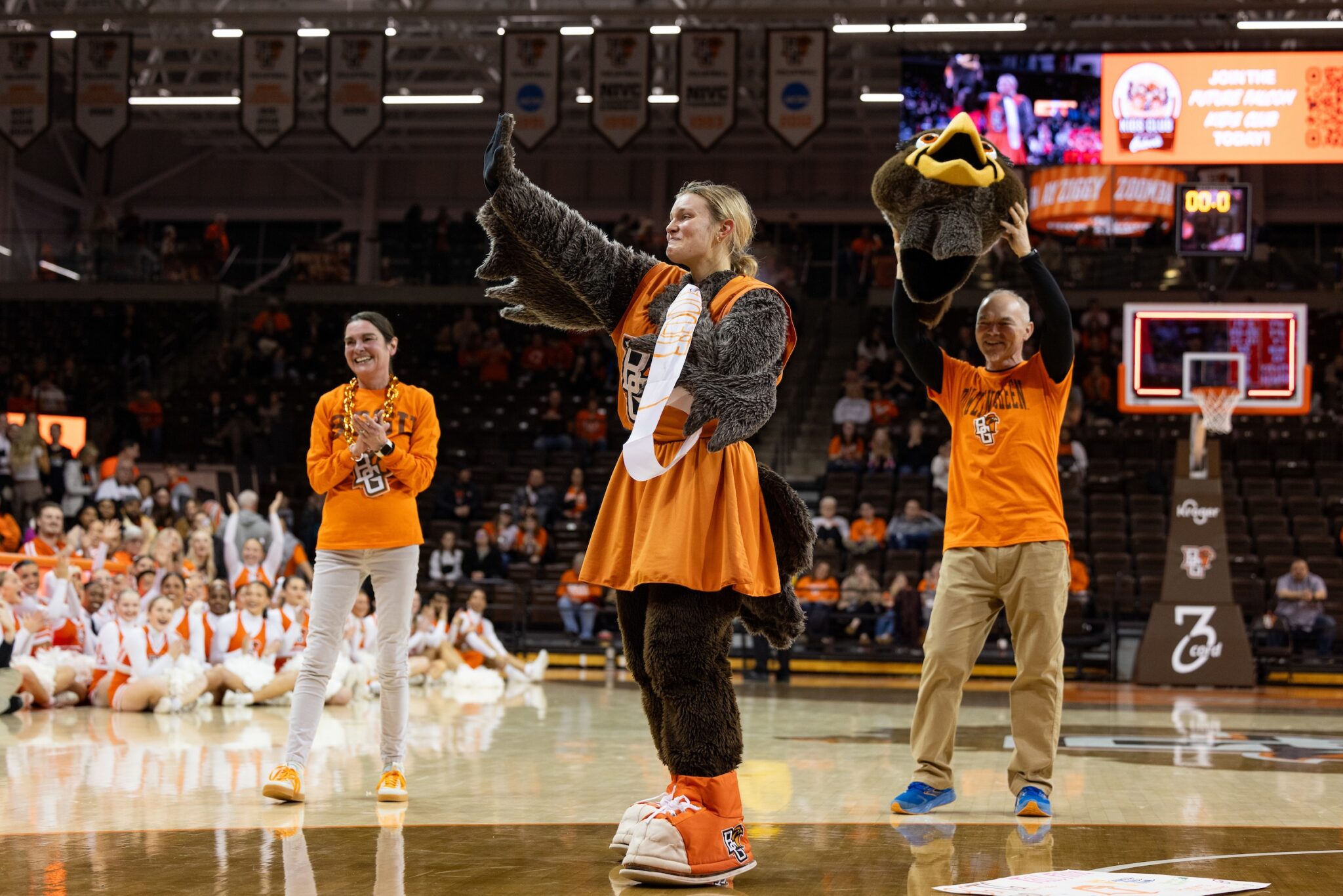 Students behind BGSU mascots Freddie & Frieda Falcon revealed – BG ...