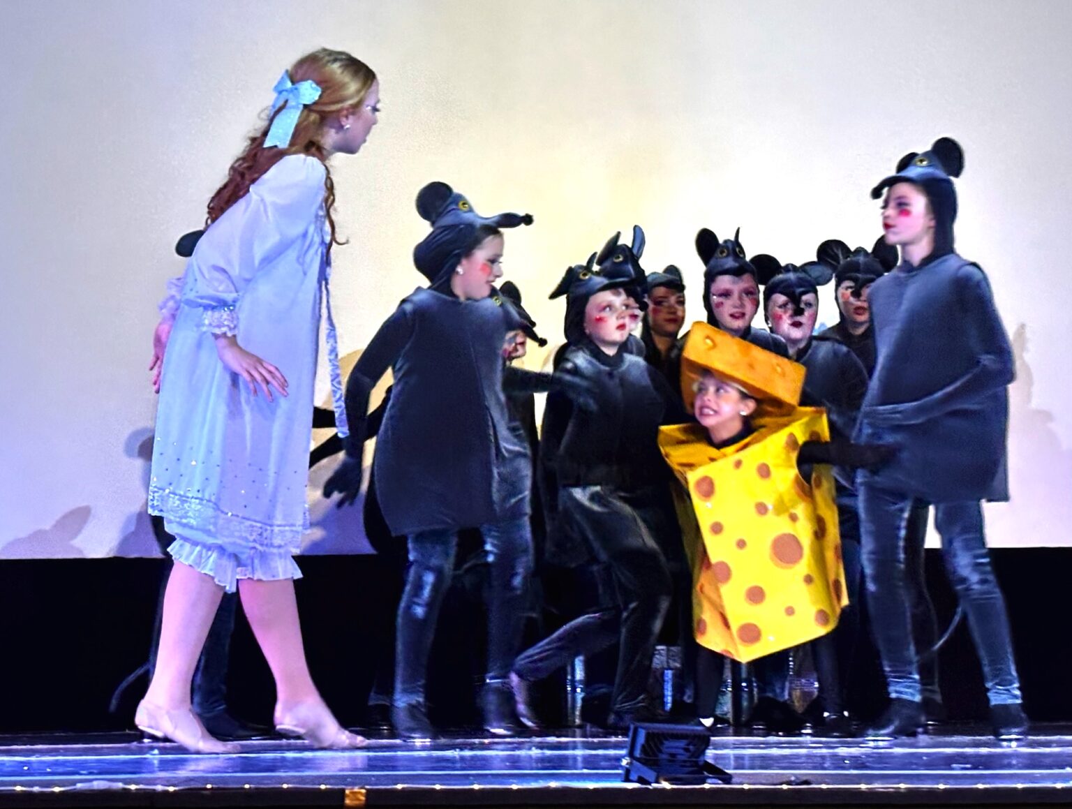 ‘Nutcracker All Jazzed Up’ stirs visions of sugar plum fairies, dancing ...