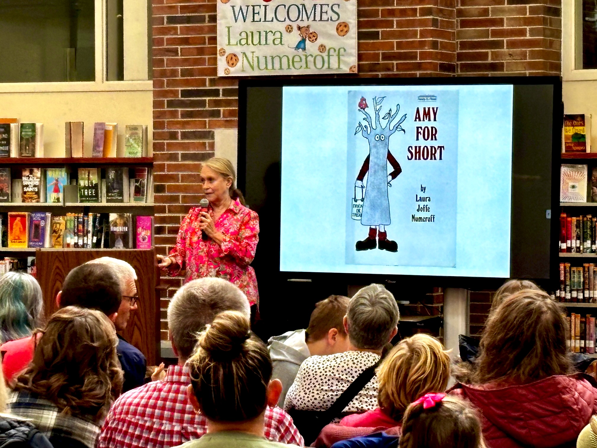 Community gives children’s author Laura Numeroff a BiG, warm welcome ...