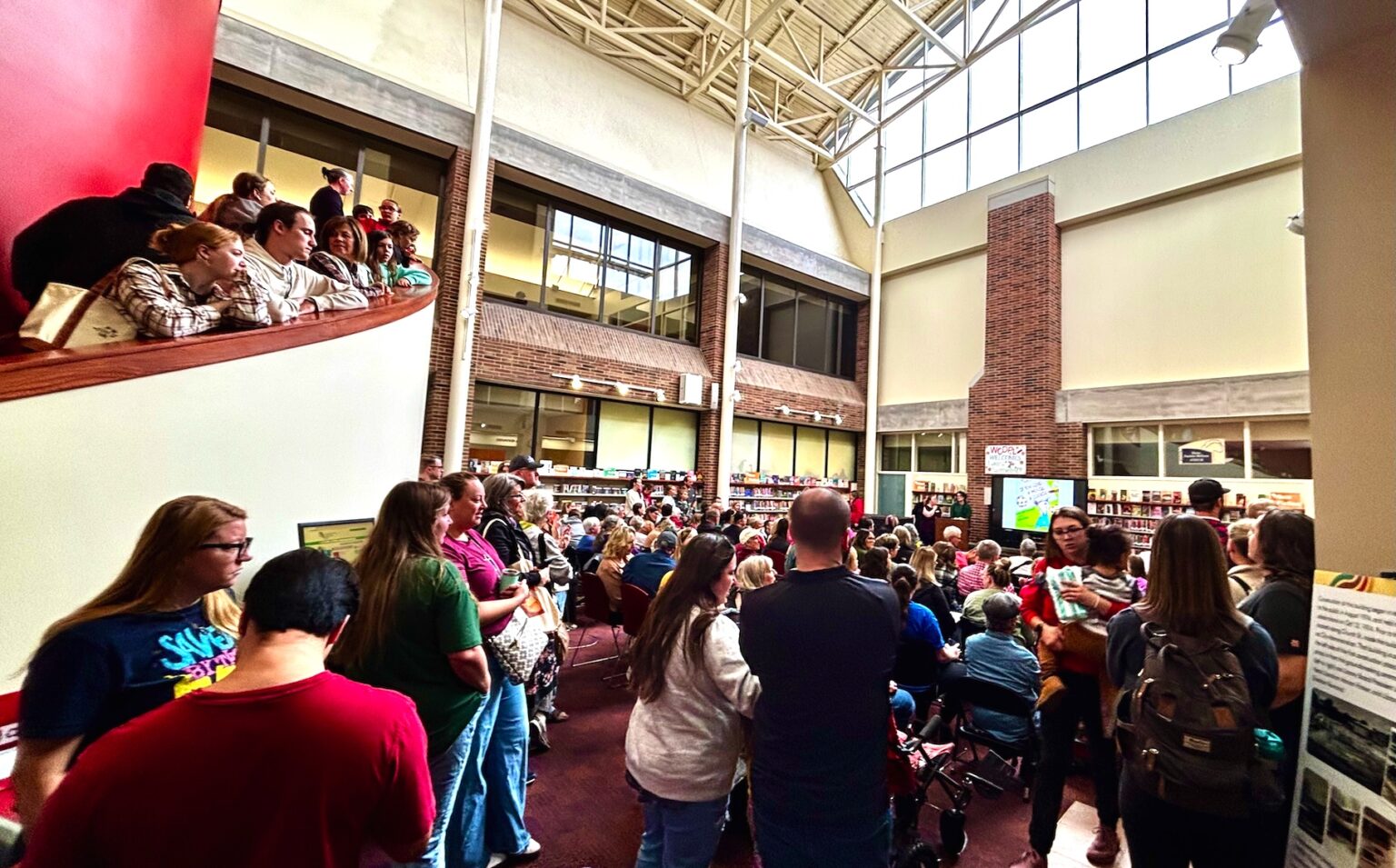 Community gives children’s author Laura Numeroff a BiG, warm welcome ...