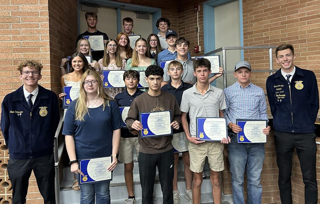 Bowling Green FFA members earn chapter degree pins during special ...